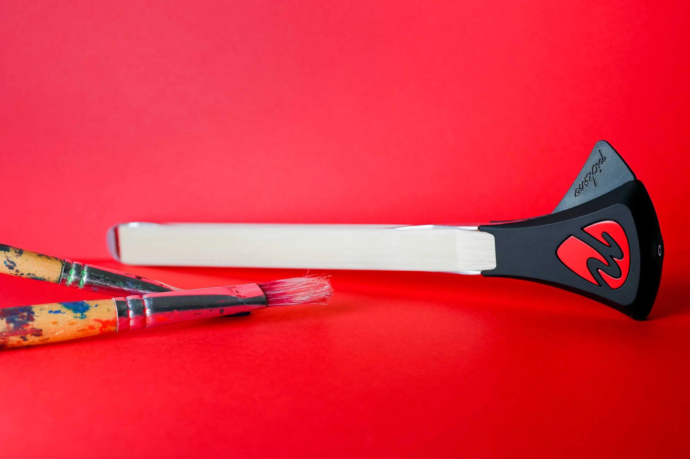 Pickaso Guitar Bow ® - Reinventing the bow for your acoustic guitar.